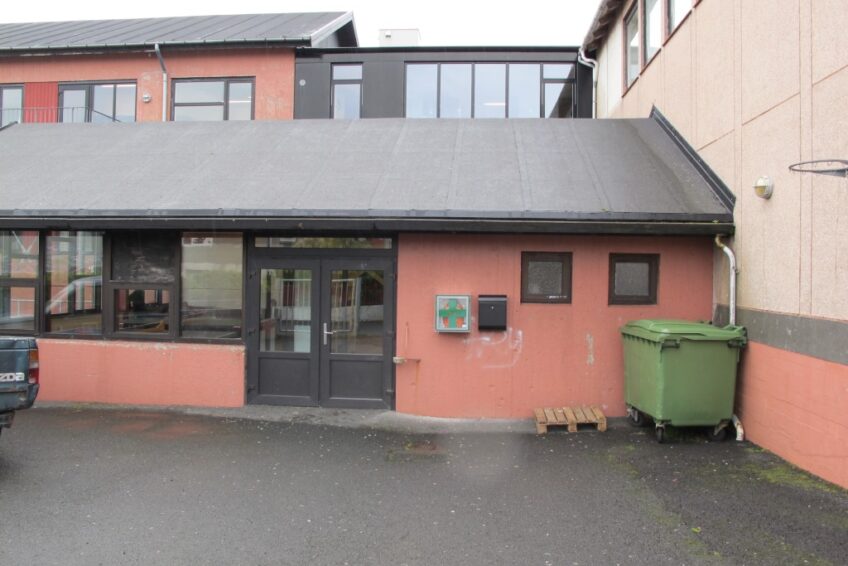 Stranda skúli - Hjartastartari